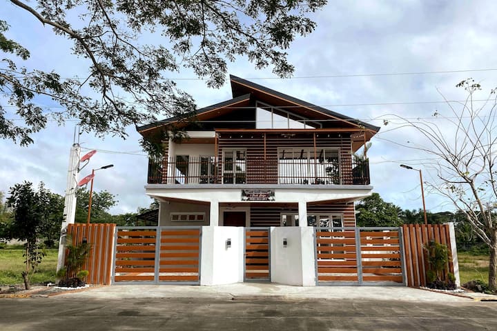 Rmm Beach House At Porto Laiya - Laiya