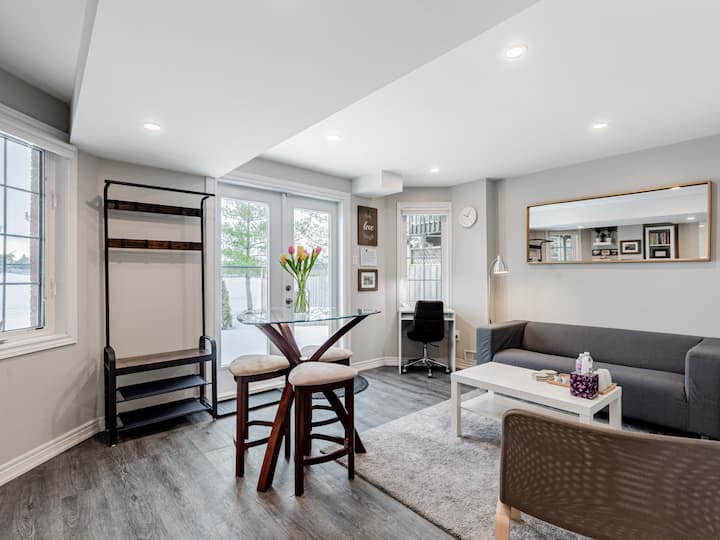 2 Bedroom Walkout Suite - Vaughan