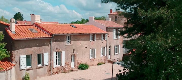 Grand Gîte Familial à 23kms Du Puy Du Fou - Pouzauges