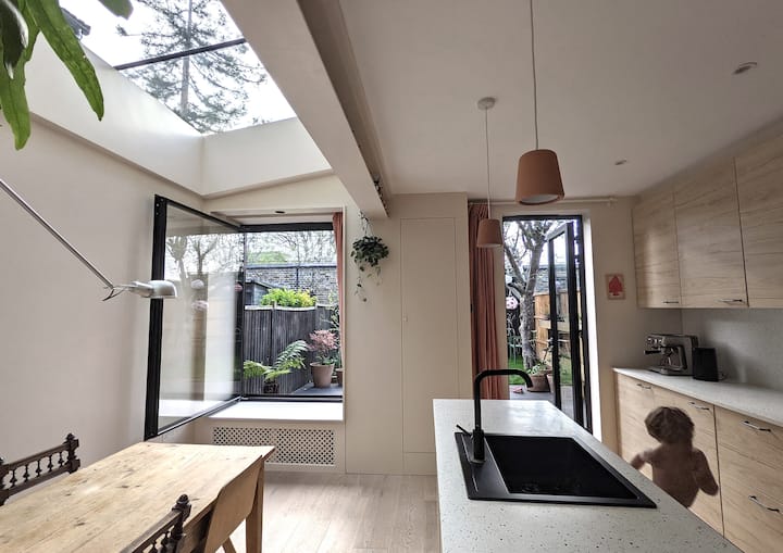 Family House In Hither Green - London, UK