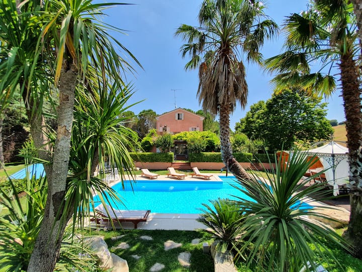 Villa Il Querceto,per 20 Persone - Marken