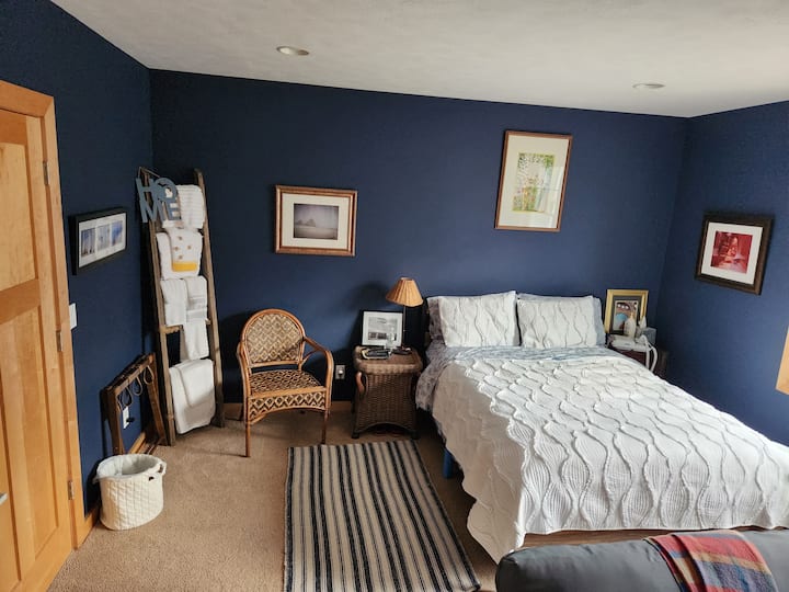 Suttons Bay Private Suite In Artists Studio - Suttons Bay, MI