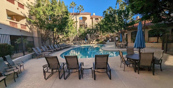 Beautiful Biltmore Area Condo - Phoenix, AZ