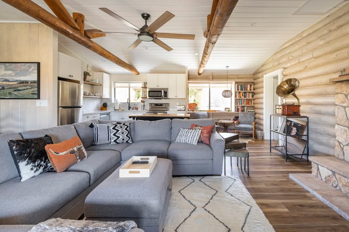 Log Cabin At Road Runner Crossing - Prescott, AZ