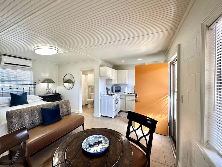 Lq Studio - Brownwood, TX