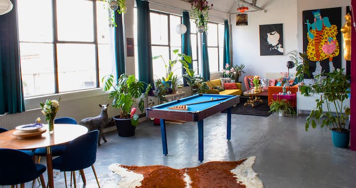 Gorgeous Artist Warehouse - London