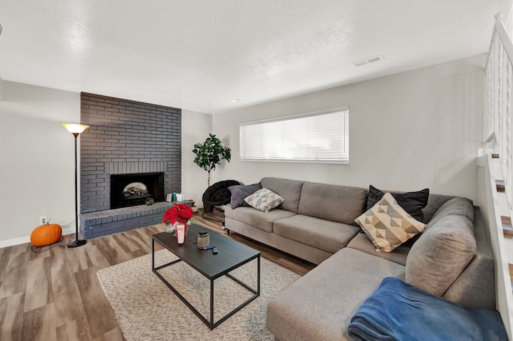 Beautiful Townhouse Near Downtown Slc - Mountains - Salt Lake City, UT
