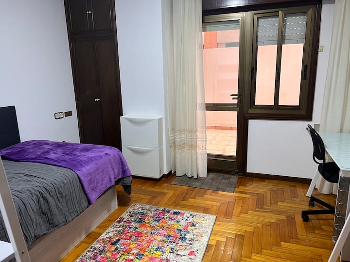 Beautiful New Condo To Share! P - Vigo