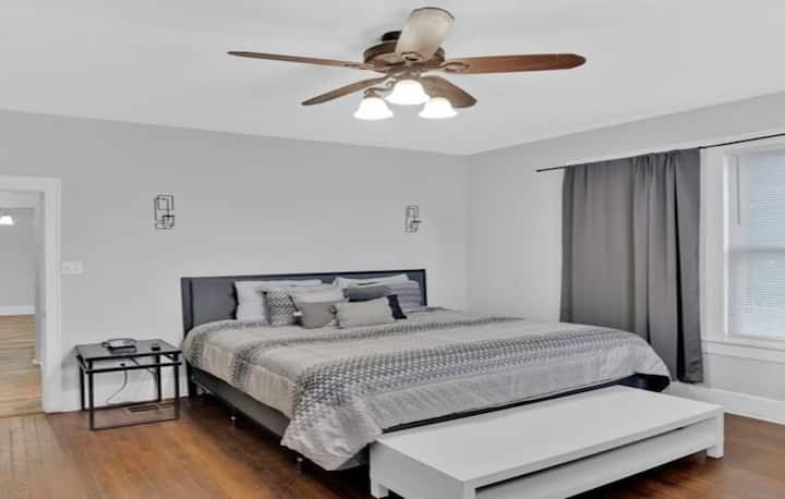 Large 1-bedroom Apartment - Shreveport, LA