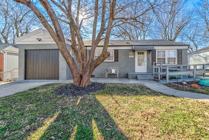 Lovely Home In The Heart Of Spfd - Springfield, MO