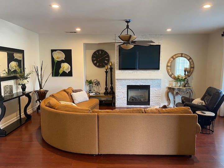 Tulare's Best! Huge Home Next To World Ag Expo! - Tulare, CA