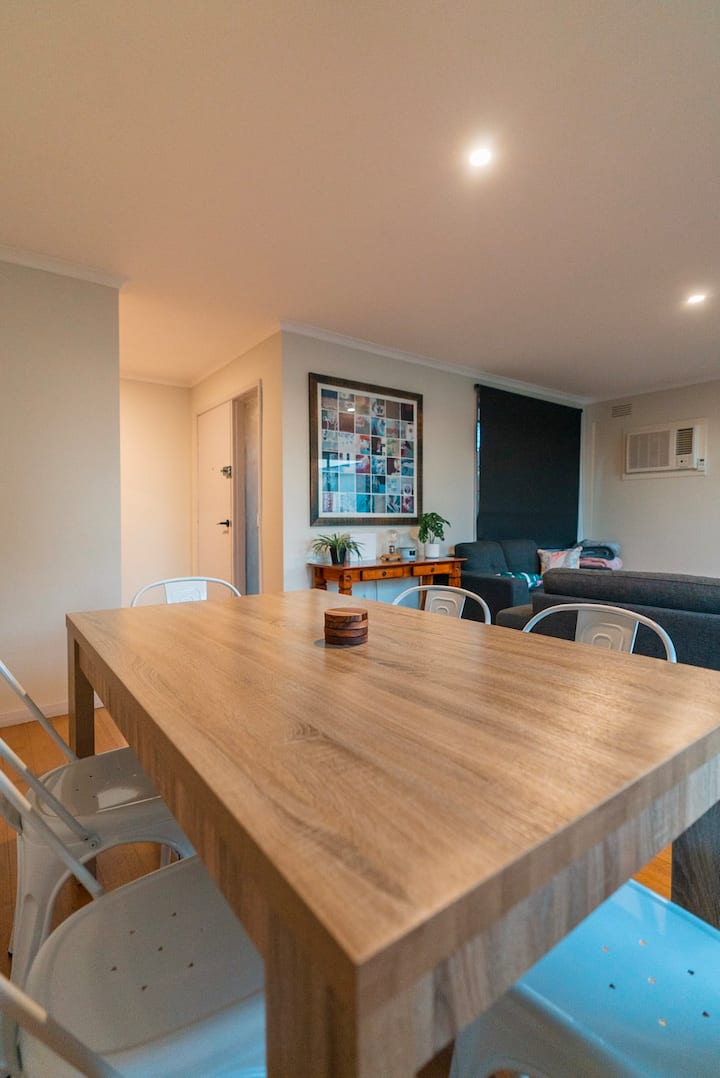 Cosy Carefree Home For Your Comfort - ジーロング