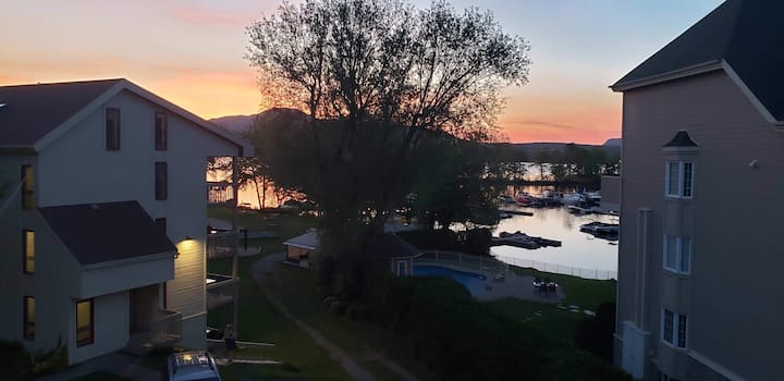 Casa Mia Sur Le Lac! - Magog