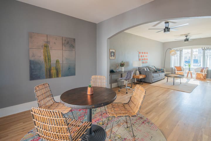 Stefan | Downtown Duplex W/2 Bedrooms - Grand Canyon University, Phoenix
