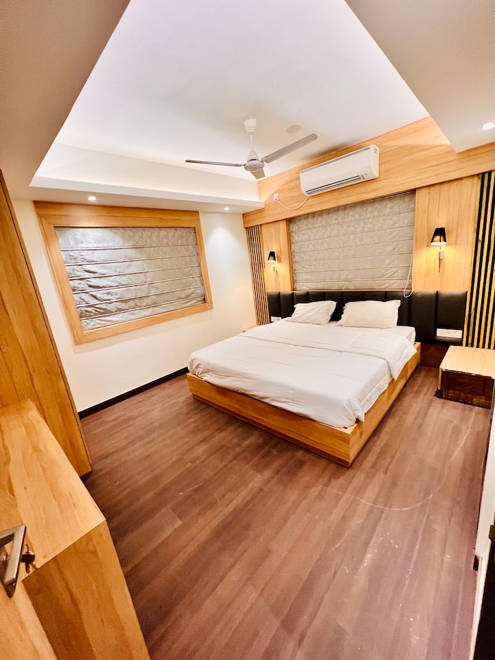 The Monk Personal: 1 Bhk Flat (Cook Avlbl @ Xtra ₹ - Calcutta