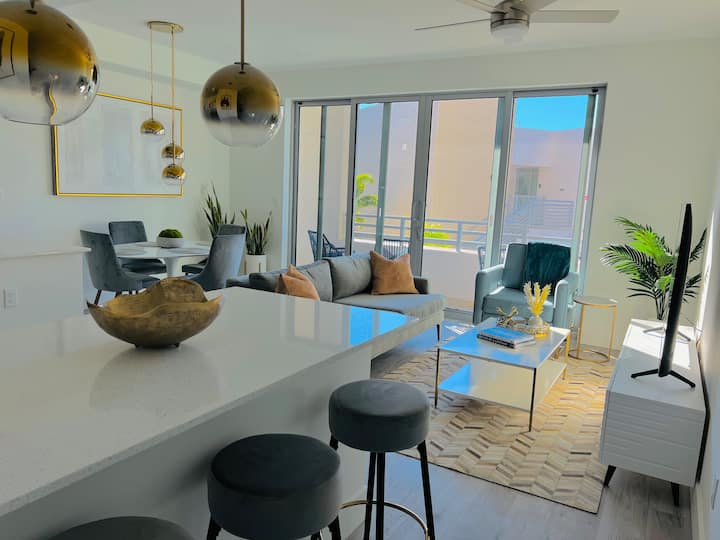 Sarasota Condo Near Downtown - Sarasota, FL