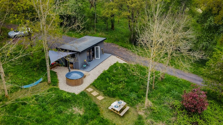 Lakeside Eco Lodge- 'Heron' - Worcestershire