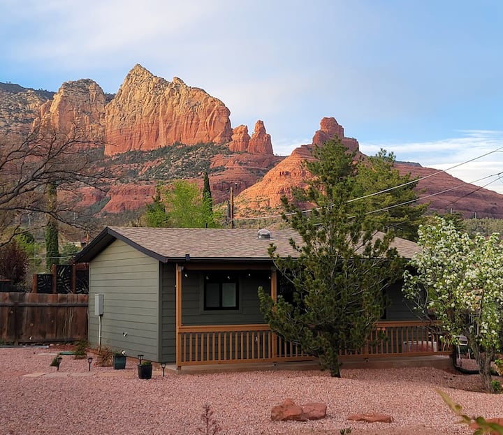 Beautiful Mountain View Uptown Casita - Sedona, AZ