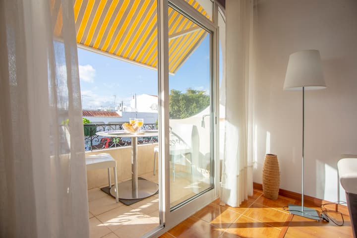 Chic Apartment 1km To Oura Beach - Albufeira