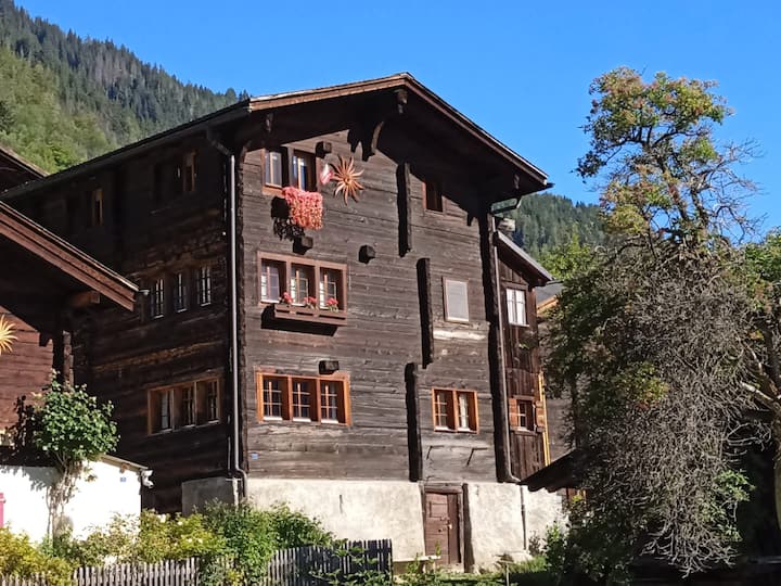 Heimeliges Walliserhaus, Fiesch - Fiesch