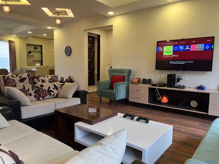 Luxurious Villa W/ Pool And Ps4 - Raipur