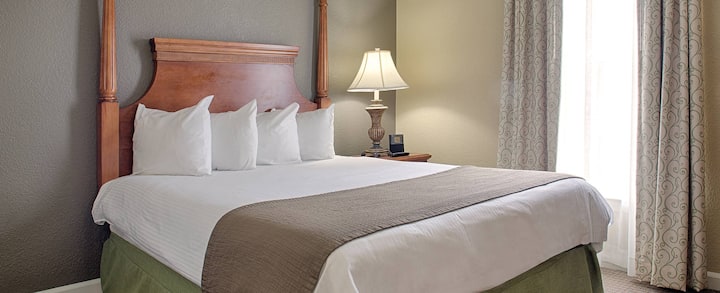 Kingsgate 1 Bedroom - Williamsburg, VA