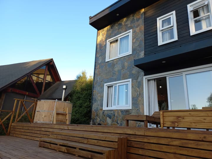 Hermosa Casa Bosque Pingueral Con Tinaja Caliente - Tomé