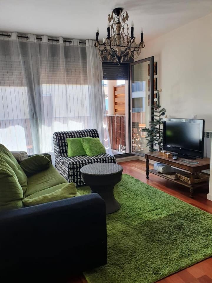 Valle De Tena. Acogedor Apartamento - Sabiñánigo