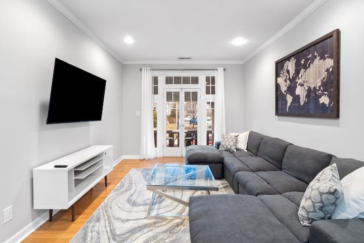 New! Luxurious King Bed Suite Near Wash-u - St. Louis, MO