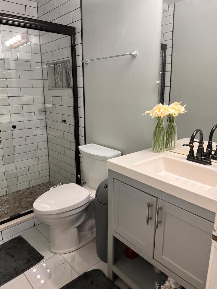 Clean And Comfy 3bed 1bath - Dundalk, MD