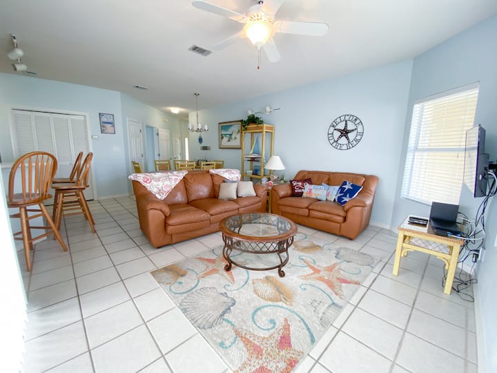 Relaxing 2 Br Beachwalk Condo - Destin, FL
