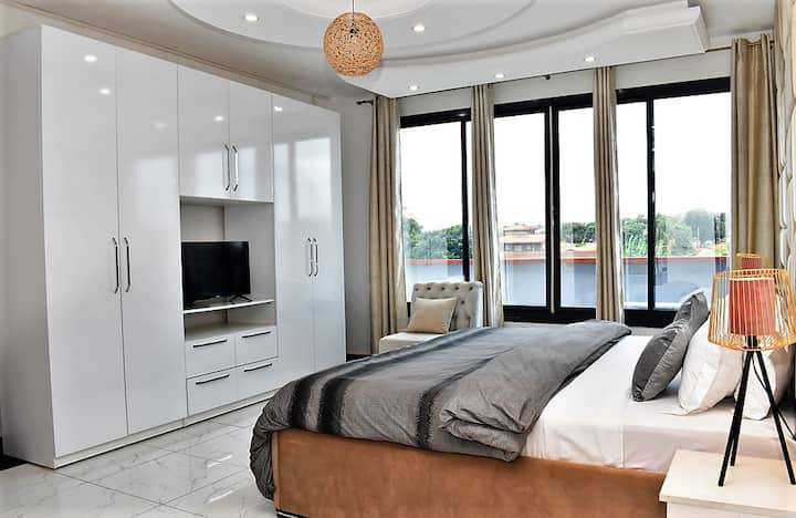 P101 - Penthouse - Yaounde