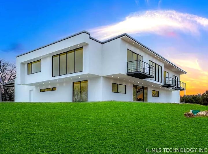 New! 9200sqft Of Pure Lux 2.2m - Lake Murray, OK