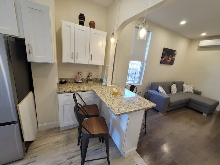 Newly Renovated Room In Brooklyn, Ny - New York City