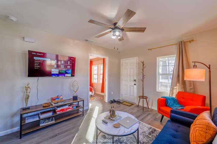 Colorful Home|gazebo|walk Totech - Lubbock, TX