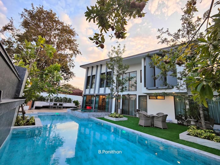Minimal Luxury Pool Villa | Free Daily Cleaning - Chiang Mai
