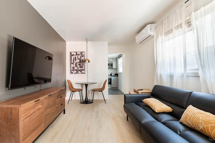 Casita Wrigley: Modern + Cozy - Long Beach, CA