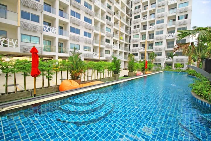 Water Park 1-bedroom Apartment - Pattaya City