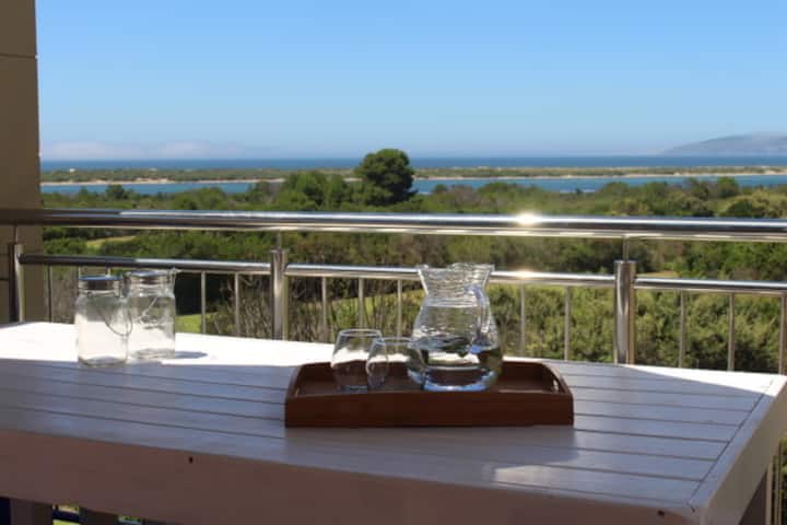 Goosevalley Apartment W9 - Plettenberg Bay