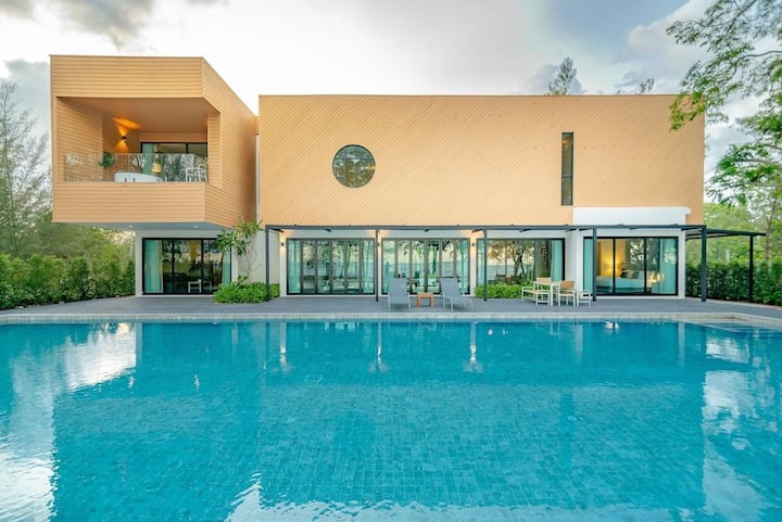 Emmarin Villa Beachfront 1 - Thap Sakae