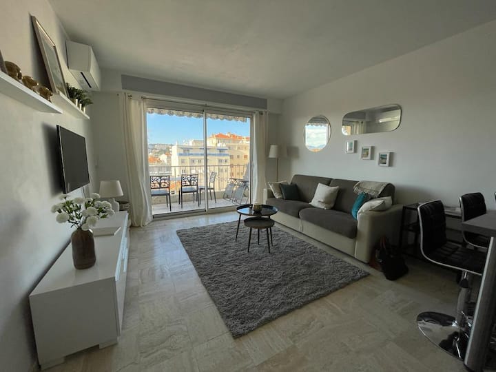 À 10 Mn à Pieds Du Palais - Cannes