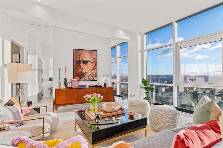 Luxury Apartment In The Sky - Glasgow