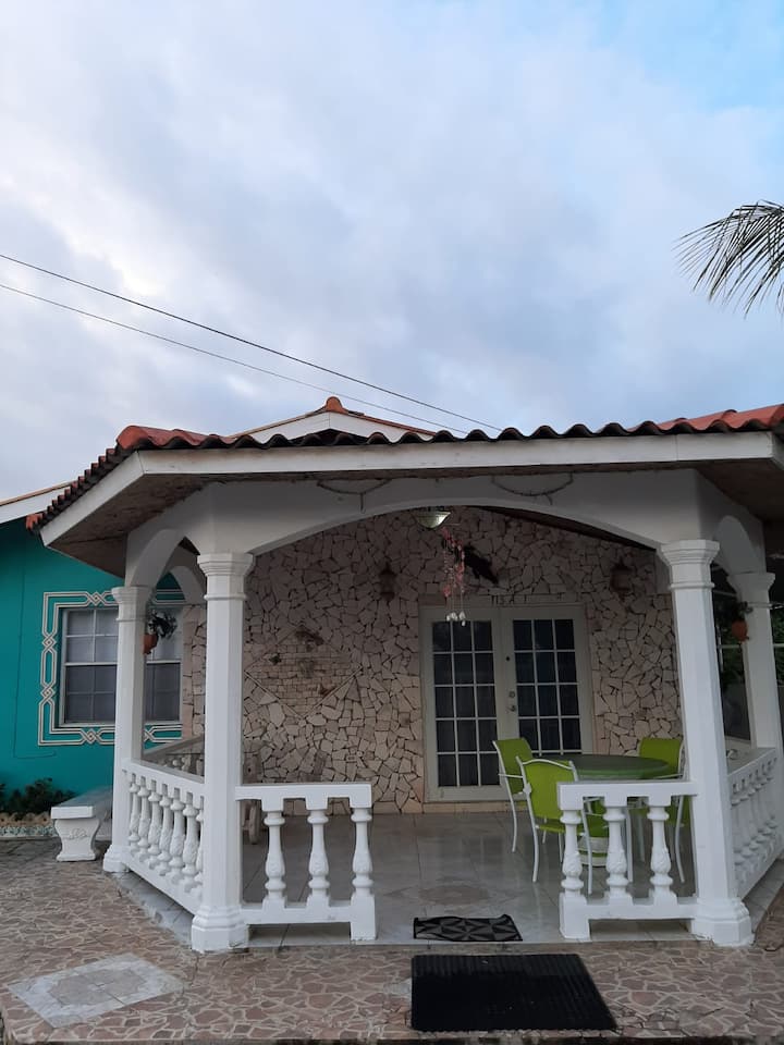 Feel Your Self Always At Home - Curazao