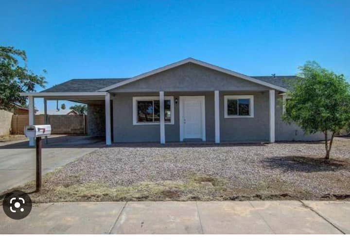 Close To The Stadium - グレンデール, AZ