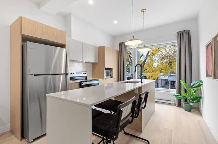 Loft Promenade St-hubert - 302 - Montréal, QC