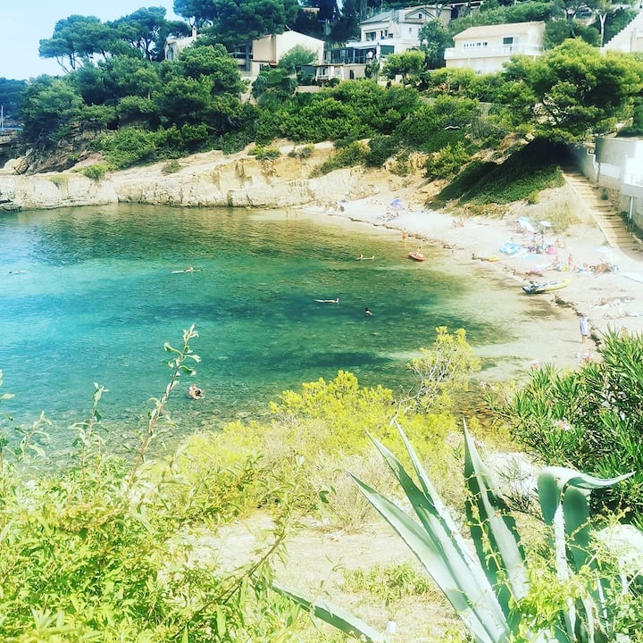 T2 Au Bord De Mer, Oursinières. - Le Pradet