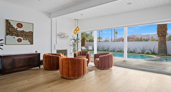 R&r At The Rox: Designer Mid Century/ Large Groups - Palm Springs, CA