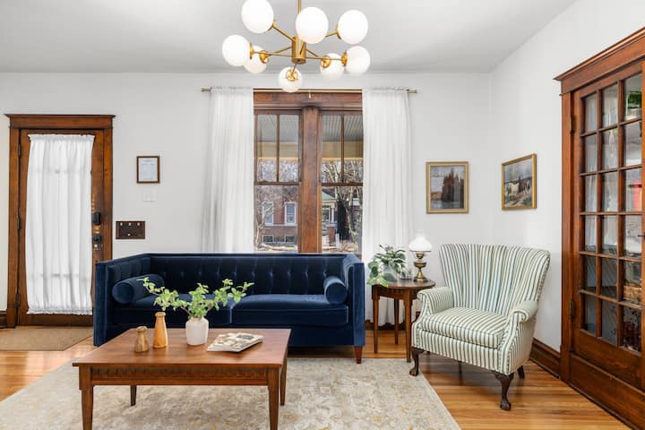 Cozy Vintage Home-safe And Quiet For Families - St. Louis, MO