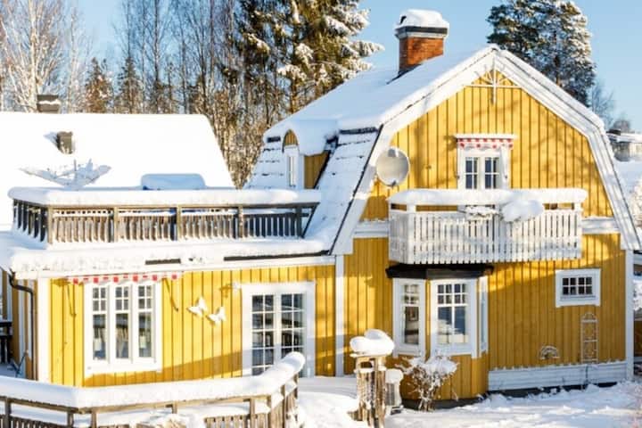 Idylliskt 20-tals Hus Med Nära Till Natur & City - Karlstad