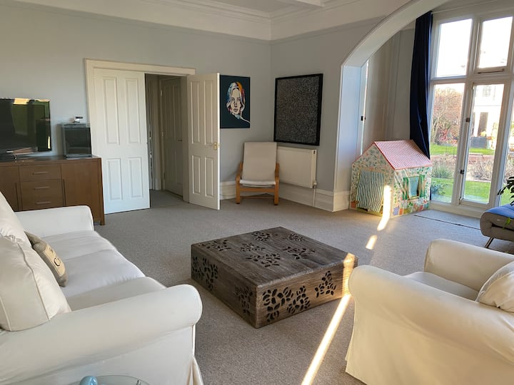 Spacious Flat, Near Centre Of Chichester - Chichester